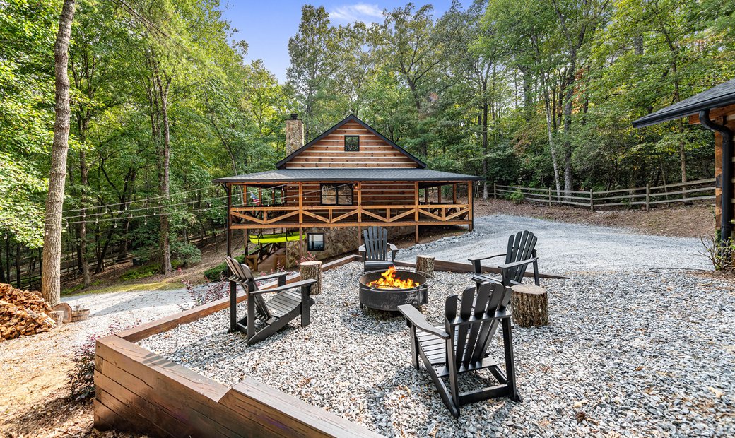 Classic Rustic Charm Cabin With In Blue Ridge, Georgia, United States ...
