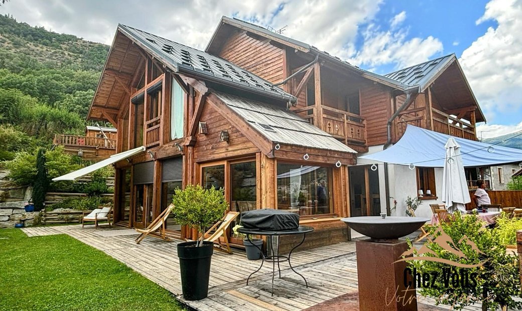 Puy Saint Pierre Chalet In Puy Saint Pierre, Provence Alpes Côte D'azur ...