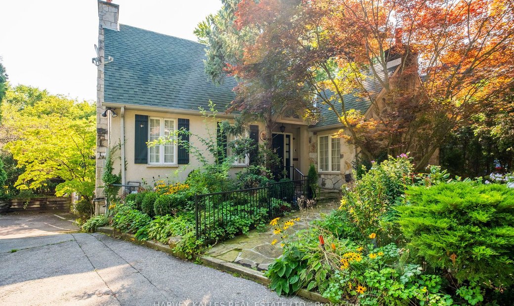 Character Filled Hoggs Hollow Home In Toronto, Canada For Sale (14708268)