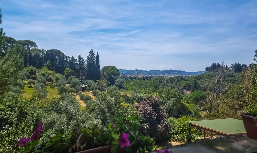 Prestigious Villa On The Slopes Of In Poggio Gherardo, Tuscany, Italy ...