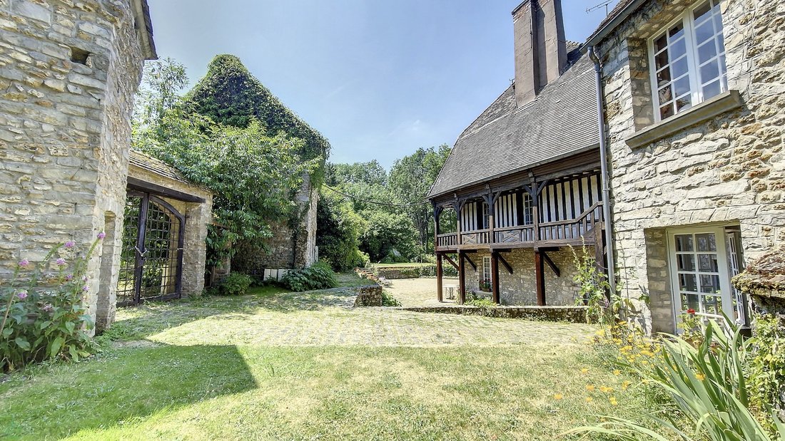 Somptueuse Demeure Du Xvi ème Siècle à In Saint Yon, île De France ...