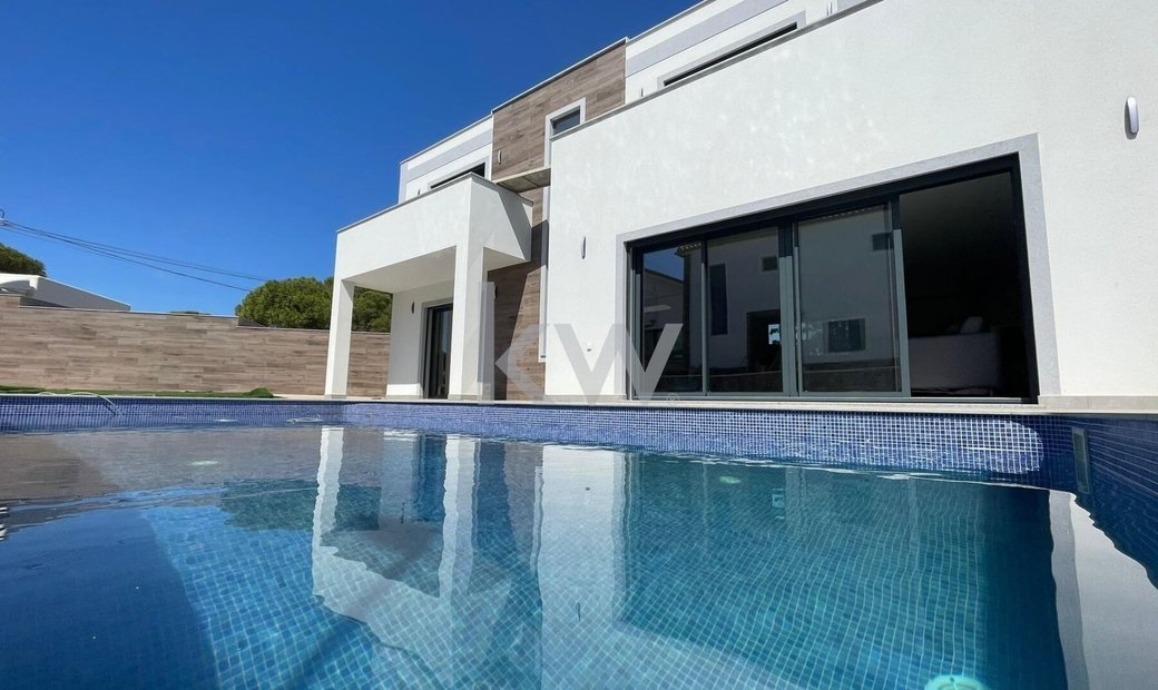 Albufeira Terraced House In Olhos De água, Algarve, Portugal For Sale ...