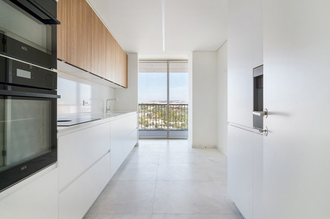 Magnificent, 4 Bedroom Apartment, Infinity Tower, In Lisbon, Lisbon ...