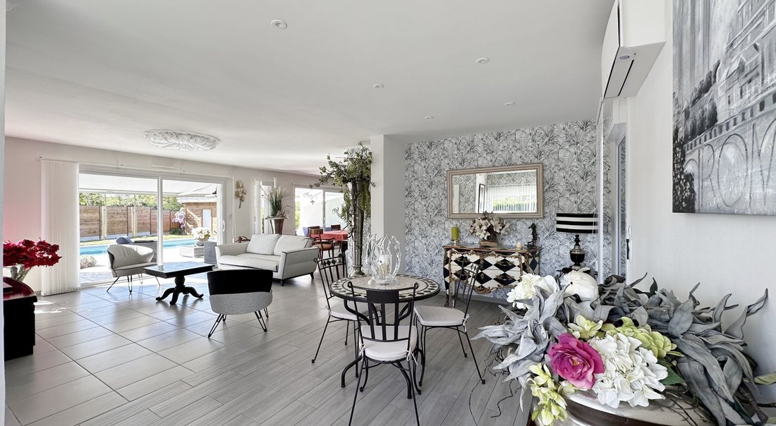 Proche Dax, Belle Contemporaine De Type 5 In Dax, Nouvelle Aquitaine ...