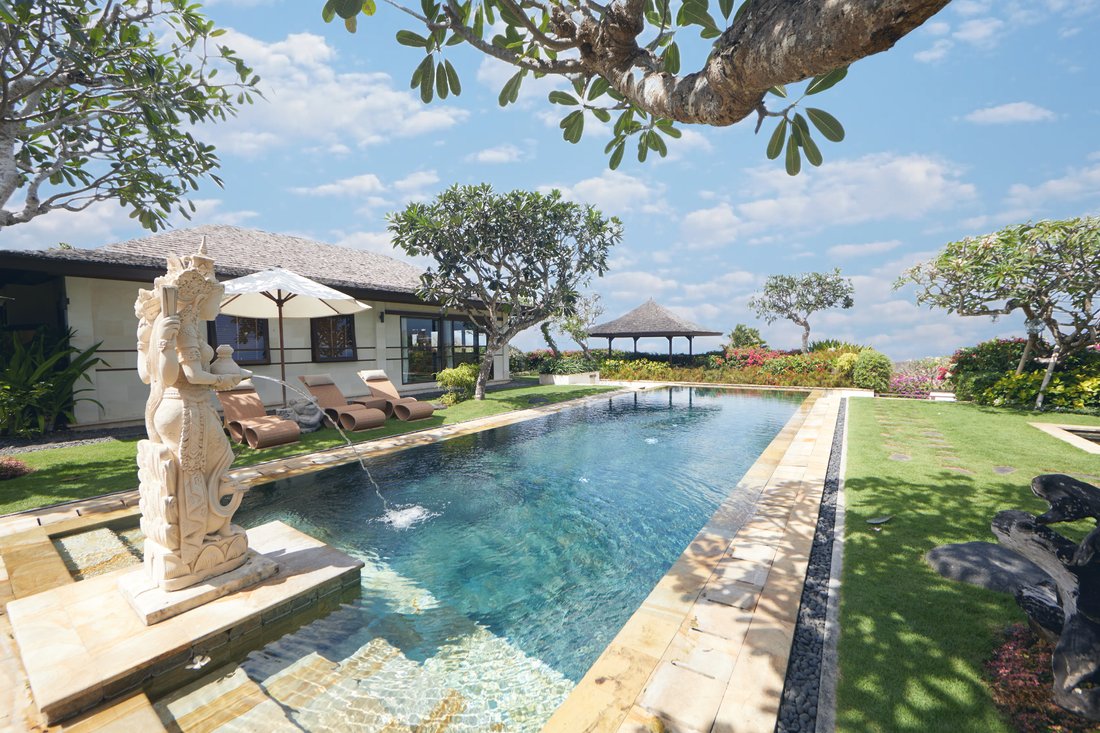 Royal 4 Bedroom Mansion With Panoramic In Bukit Peninsula, Bali ...