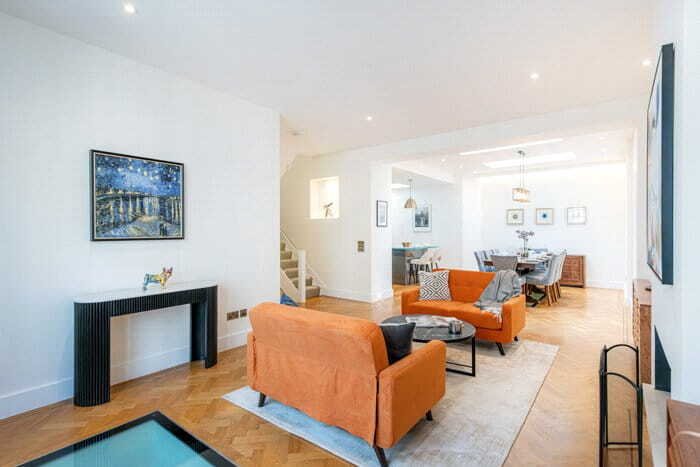 Eaton Mews North, Belgravia Sw1 X In London, England, United Kingdom ...