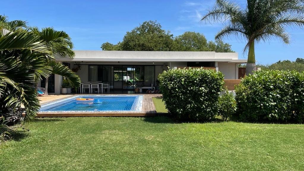 Splendid Family Villa And Its In Case Noyale, Rivière Noire District ...