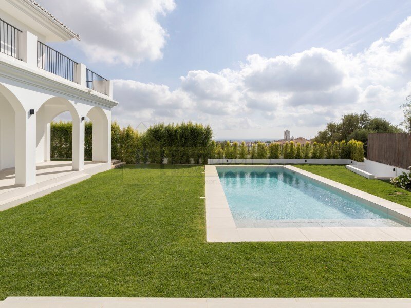 Stunning 5 Bedroom Villa Situated In The Village Of In Faro, Algarve ...