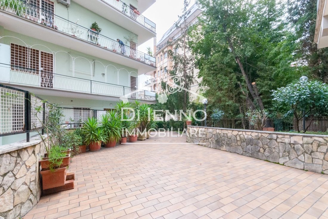 Roma Apartment In Rome, Lazio, Italy For Sale (14725430)