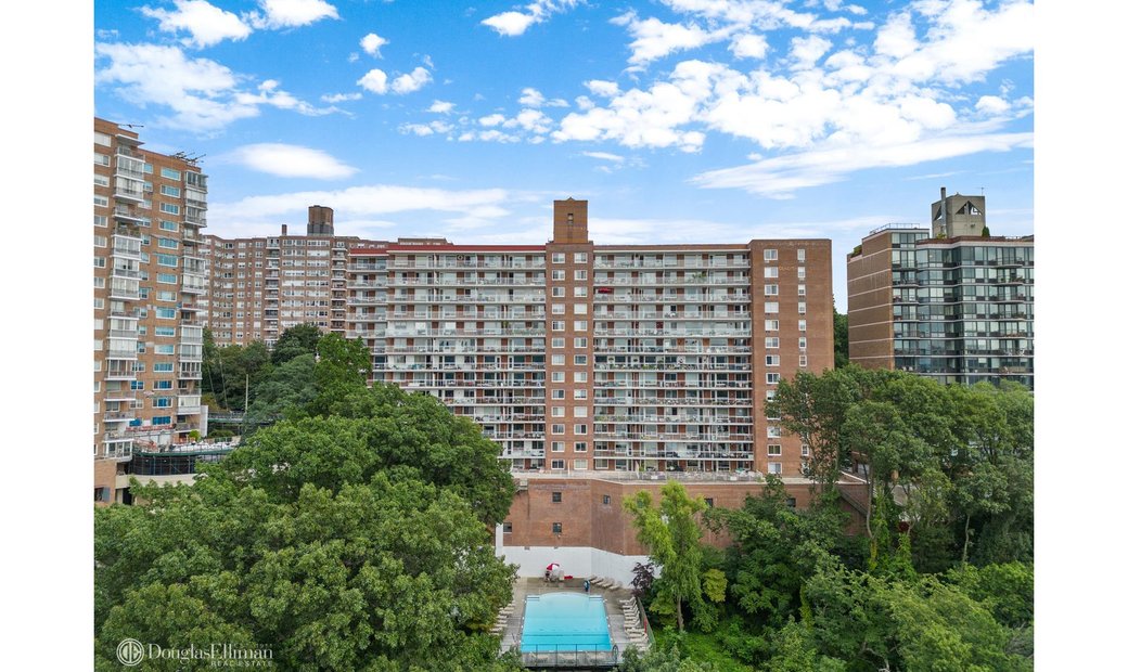 Coop Bronx In New York, New York, United States For Sale (14724996)