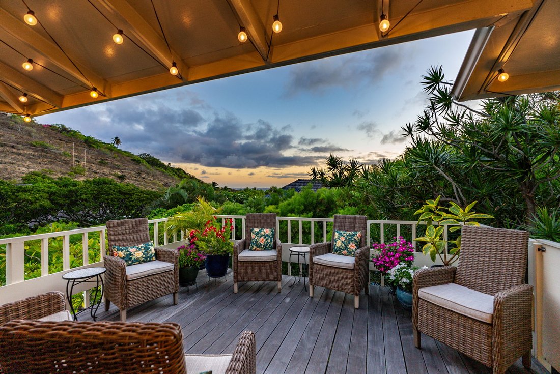 Kalani Iki Estates, Diamond Head, Mountain In Honolulu, Hawaii, United ...