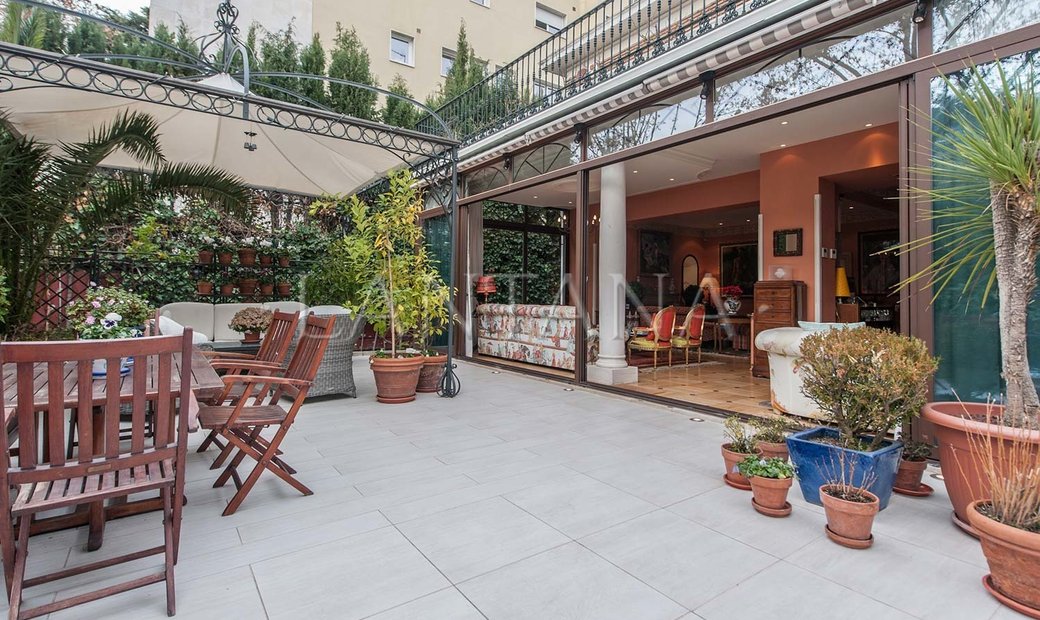 Large House In The Neighborhood Of El Viso In Chamartín, Madrid, Spain ...