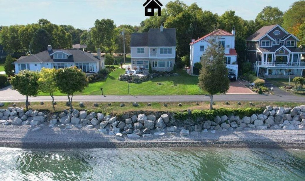 Beautiful Coastal Home In Catawba Cliffs In Port Clinton, Ohio, United ...