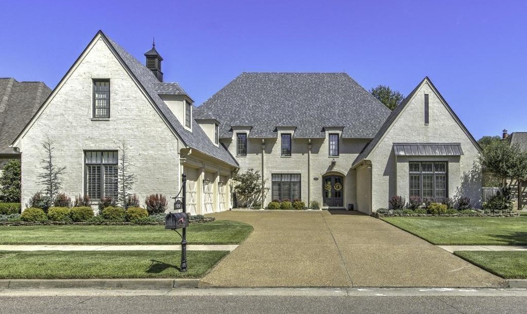 Elegant Enclave Estates Home In Germantown, Tennessee, United States ...