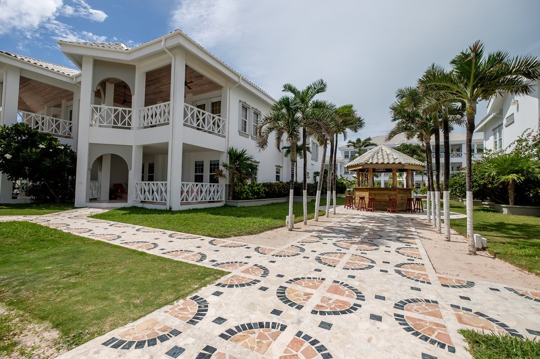 Stylish Colonial Condo: Luxurious In San Pedro, Corozal District ...