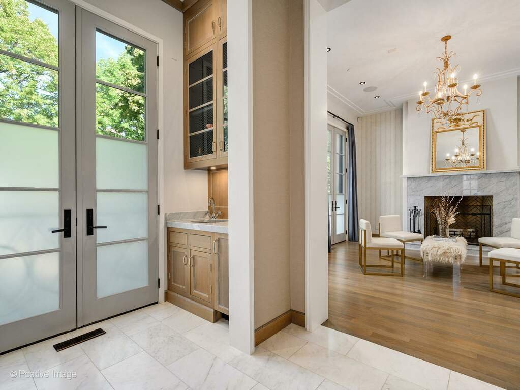 Custom Built Luxury Residence On Coveted In Chicago, Illinois, United ...