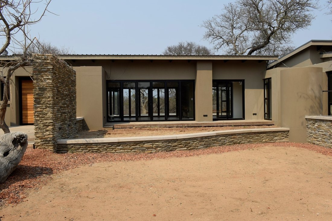 "Modern Luxury Home In Leadwood Big Game In Mdlazi, Limpopo, South ...