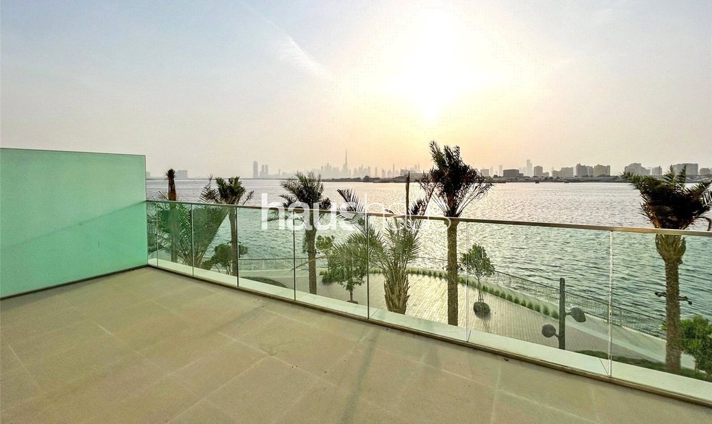 Large Terrace | Rare | Full Sea And Burj In Dubai, Dubai, United Arab ...