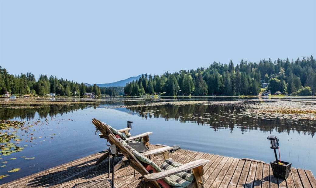 Refreshed Home On Coveted Lake Roesiger In Snohomish, Washington ...