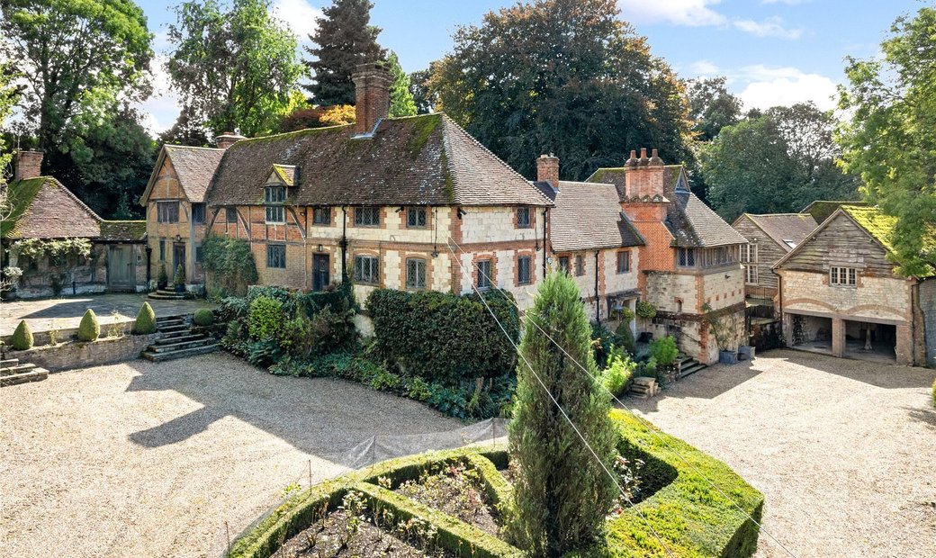 South Hay, Kingsley, Bordon, Hampshire In Hay Place, England, United ...