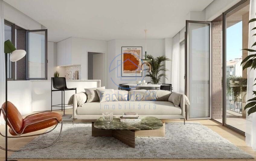 T2+1 With 15m2 Balcony Facing In Porto, Porto District, Portugal For ...