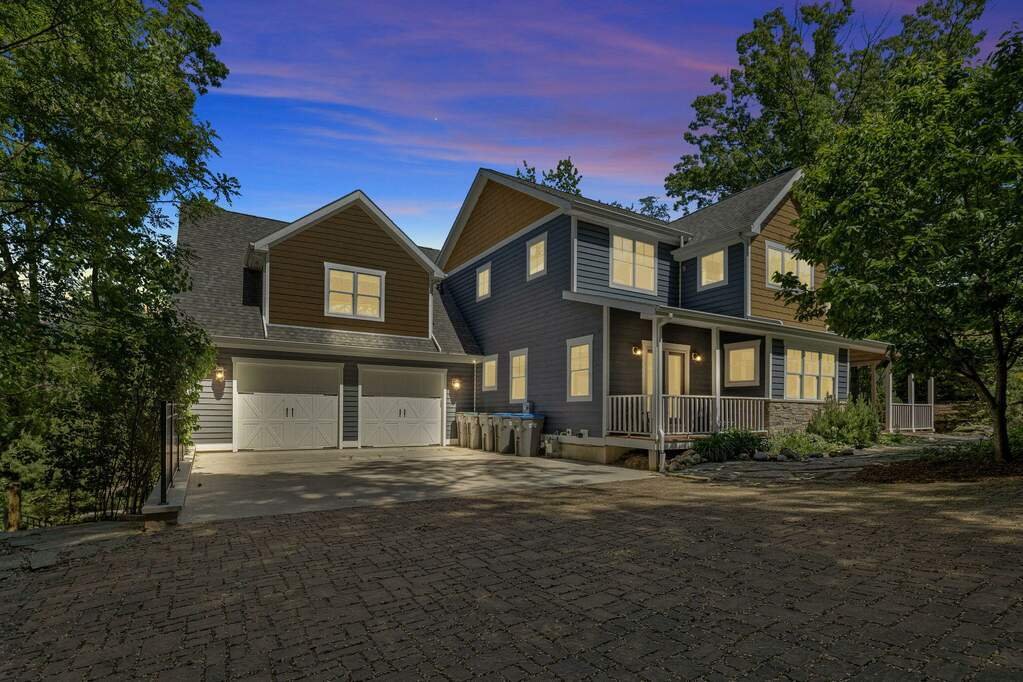 Moose House In New Buffalo, Michigan, United States For Sale (14755697)