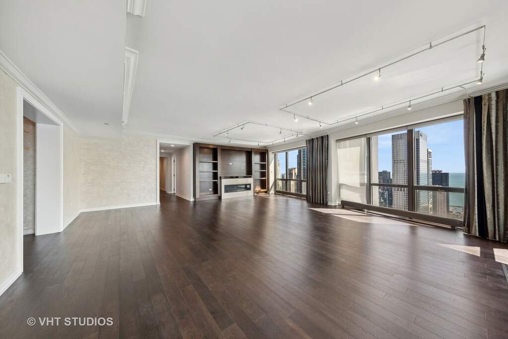 Stunning Penthouse Residence In Well In Chicago, Illinois, United ...