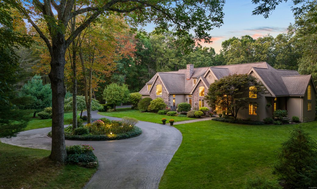 373 Second Hill Falls Lane, In Bridgewater, Connecticut, United States ...