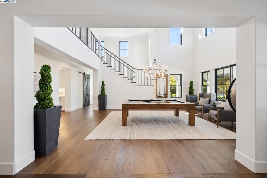5 Bedrooms Single Family Detached In Alamo, California, United States ...