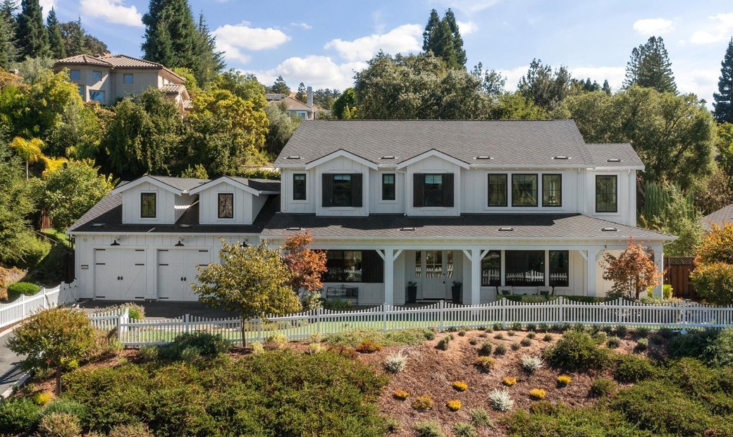 5 Bedrooms Single Family Detached In Alamo, California, United States ...