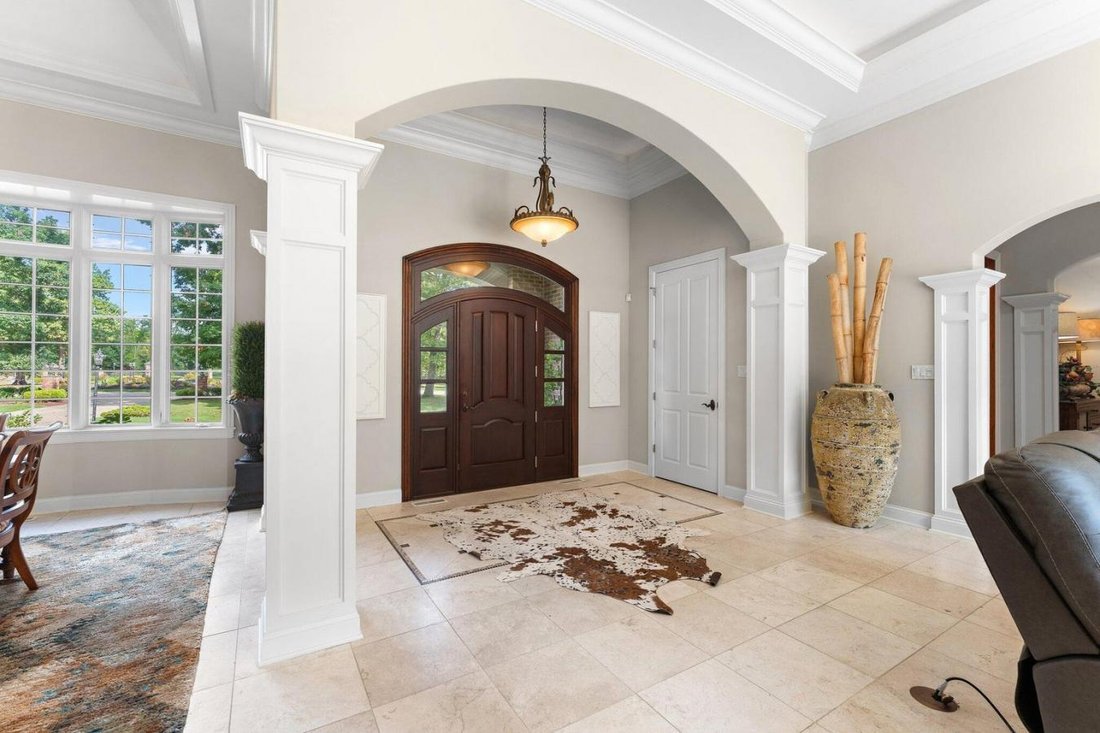 Finca Ultra Privada En Morningside, En Crown Point, Indiana, Estados ...