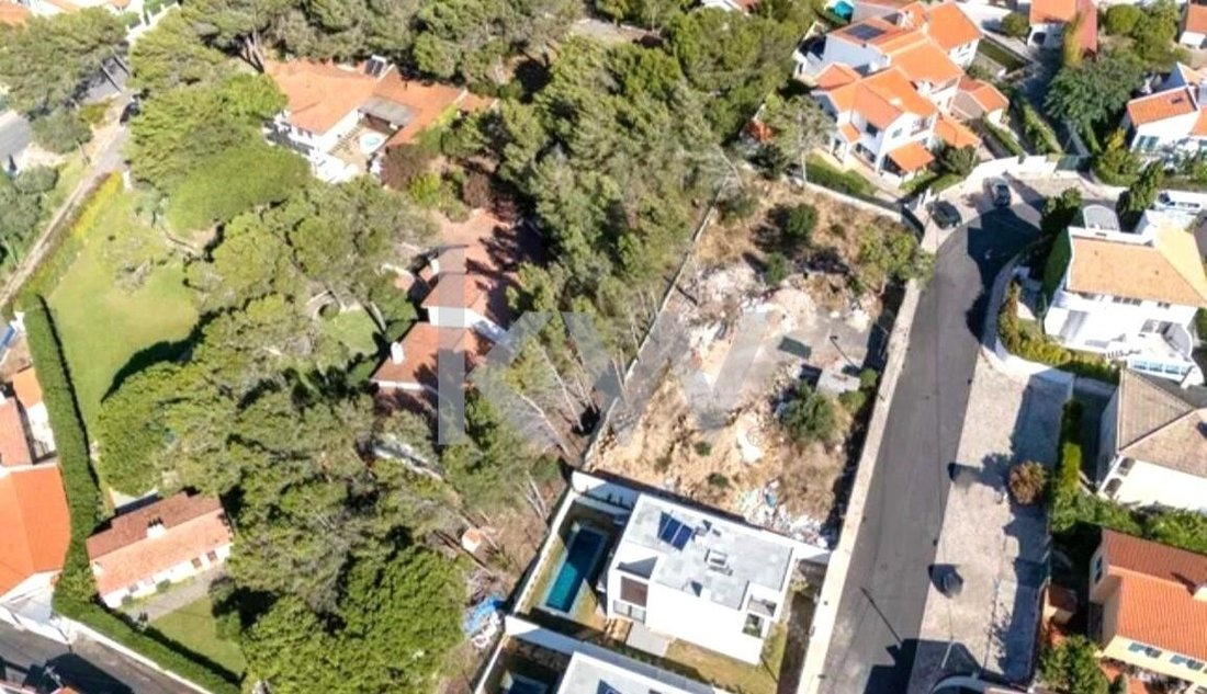 Cascais Land In Brandoa, Lisbon, Portugal For Sale (14678598)