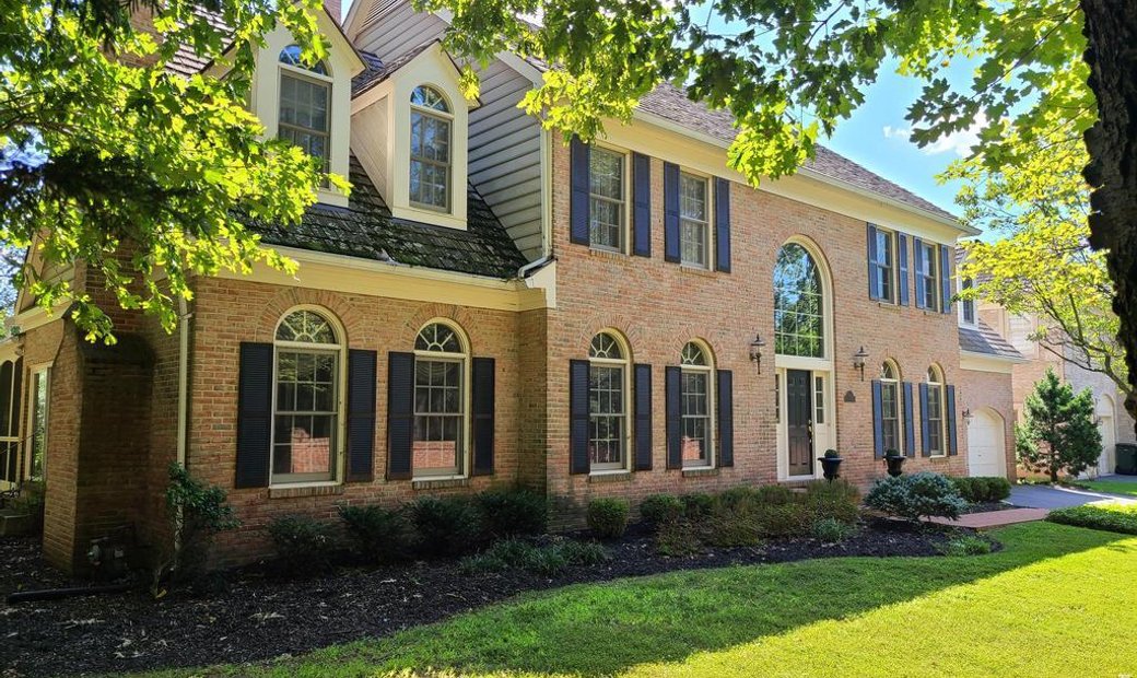 5 Bedrooms Single Family Detached In Fairfax, Va, United States For ...