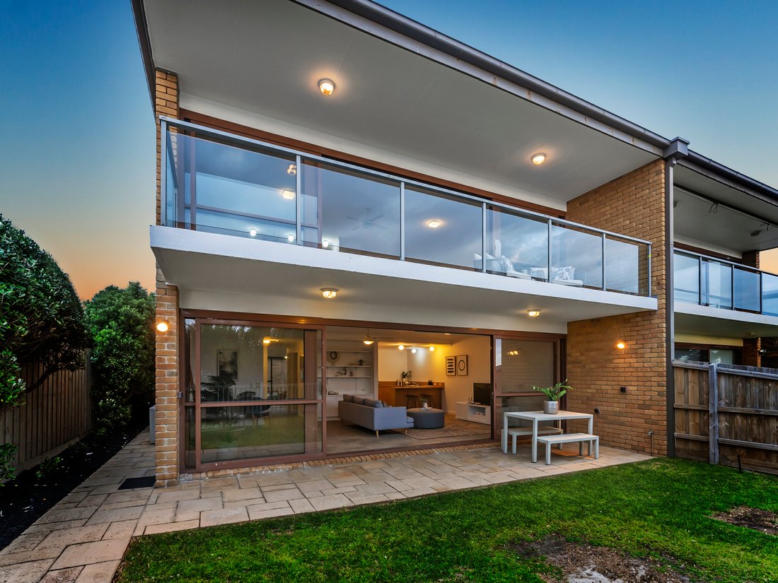Absolute Beachfront On An Exclusive Cul De Sac In Edithvale, Australia ...