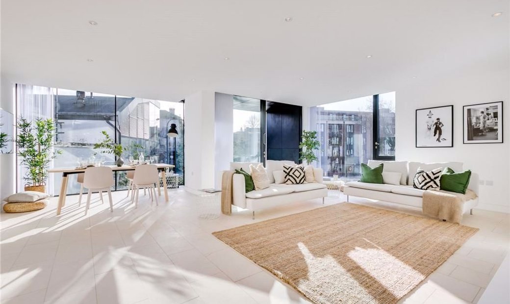 Latitude House, Oval Road, London, Nw1 In London, England, United ...