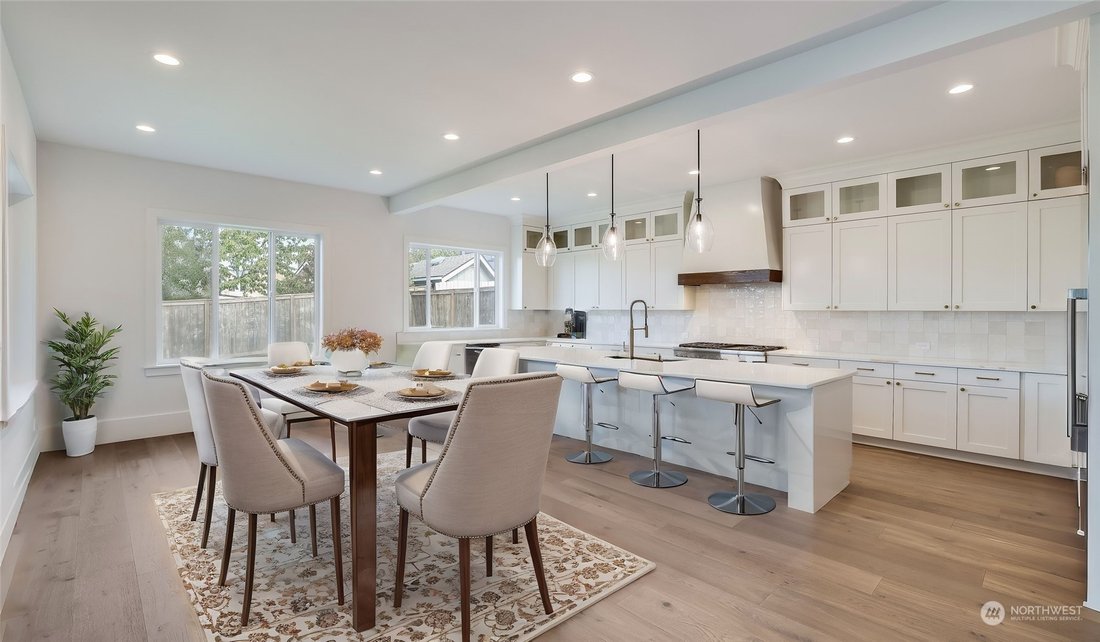 Lower Kennydale Home With Lake Views In Newcastle, Washington, United ...