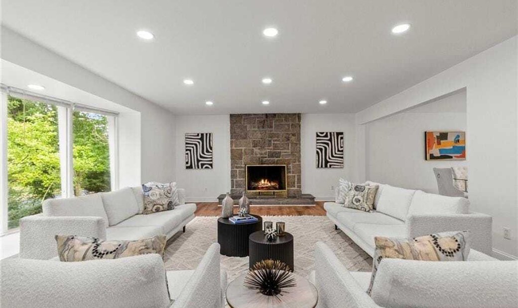 Stately Home In The Estate In Village Of Pelham, New York, United ...