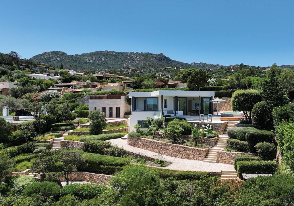 First Line: Elegant Contemporary Architecture In Porto Cervo, Sardinia ...