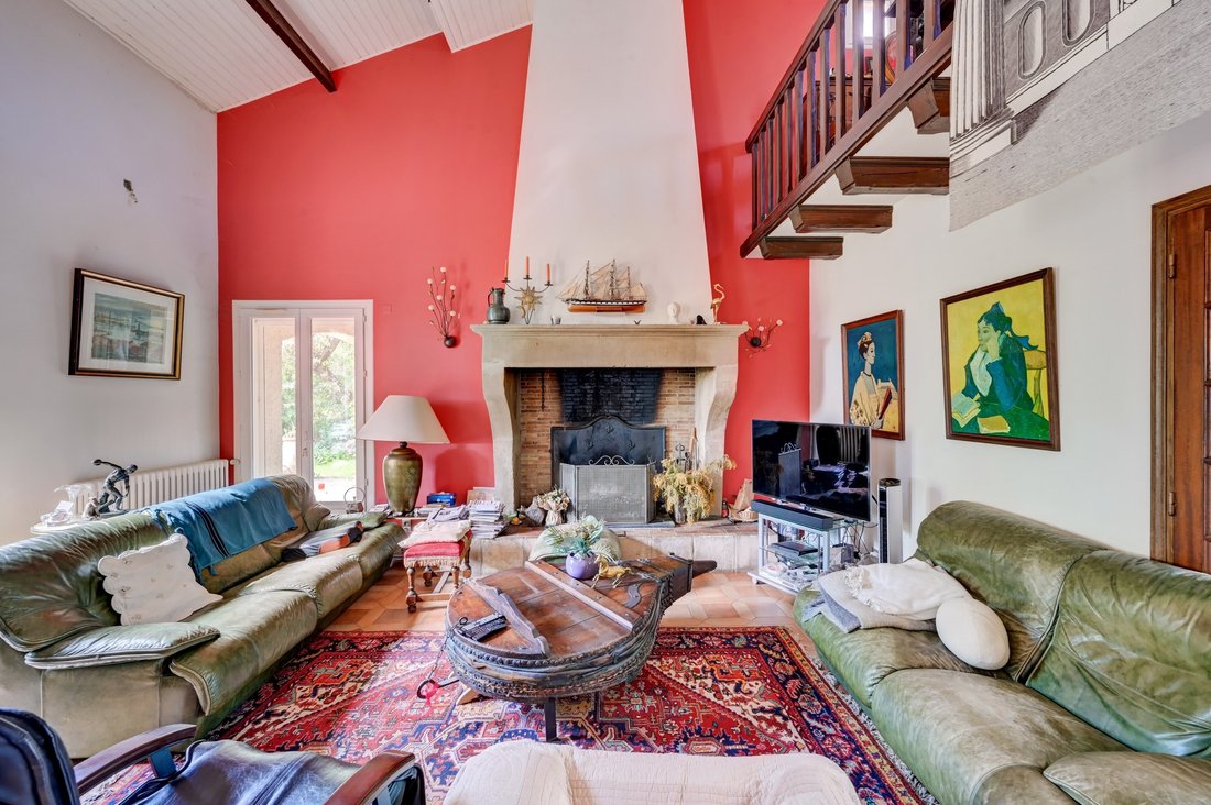 Saint Martin De En Saint Martin De Crau, Provenza Alpes Costa Azul ...