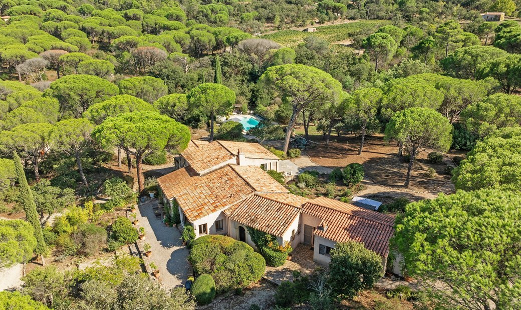 Provencal House In Le Plan De La Tour, Provence Alpes Côte D'azur ...
