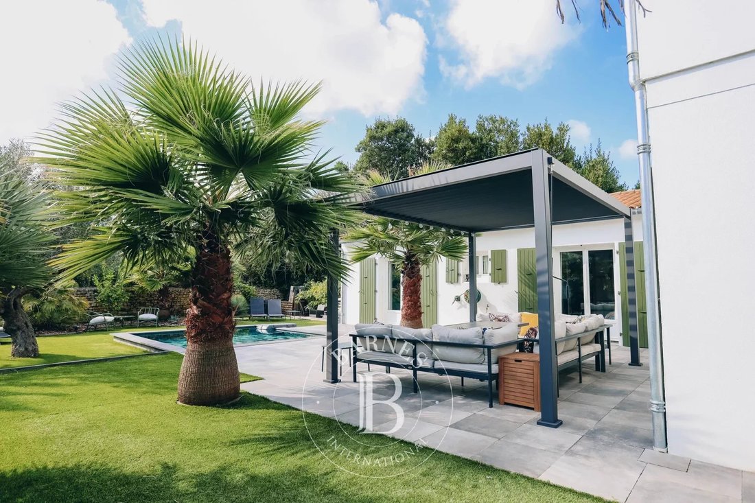 Ars En Ré 5 Bedrooms Pool In Ars En Ré, Nouvelle Aquitaine, France For ...
