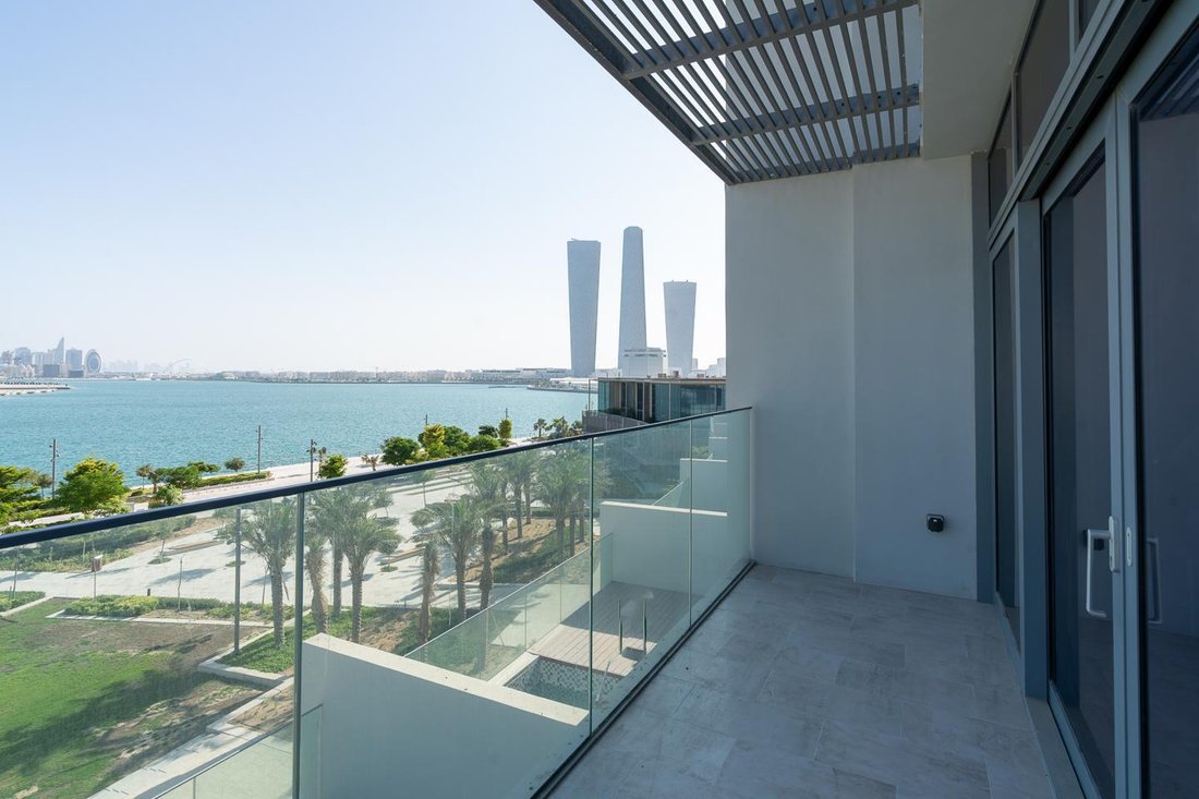 Luxurious 4 Bhk Townhouse With Private Pool For Sale In In Lusail, Doha ...