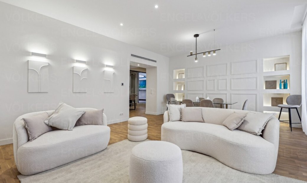 4 Room Renovated Apartment In Carré In Nice, Provence Alpes Côte D'azur ...