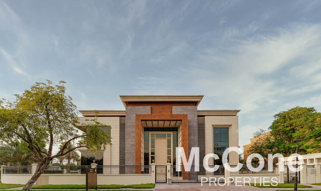 Extraordinary Lake View Mansion In Dubai, Dubai, United Arab Emirates ...