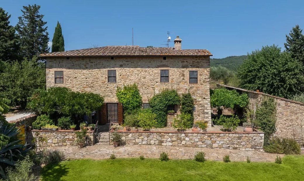 Traditional Tuscan Farmhouse With Pool And Panoramic View In In Tuscany ...