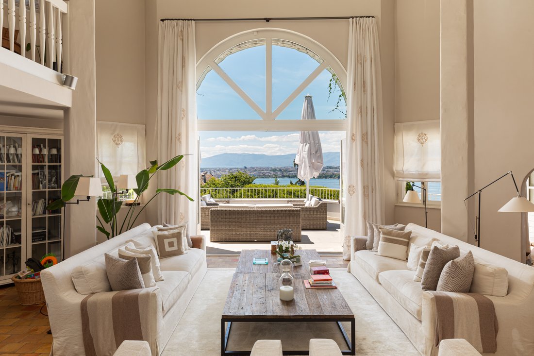 Beautiful Classic House With Panoramic Lake In Cologny, Genève ...