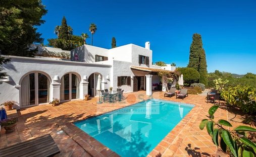 Lujo casas de campo en venta en Roca Llisa, Islas Baleares, España en ...