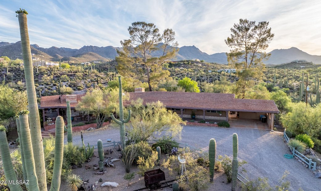 A Timeless Retreat On Over Ten Acres In Tucson, Arizona, United States ...