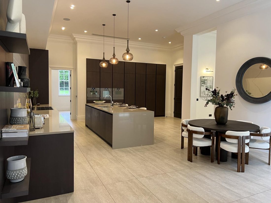 Crown Estate, Torland Drive In Oxshott, England, United Kingdom For ...