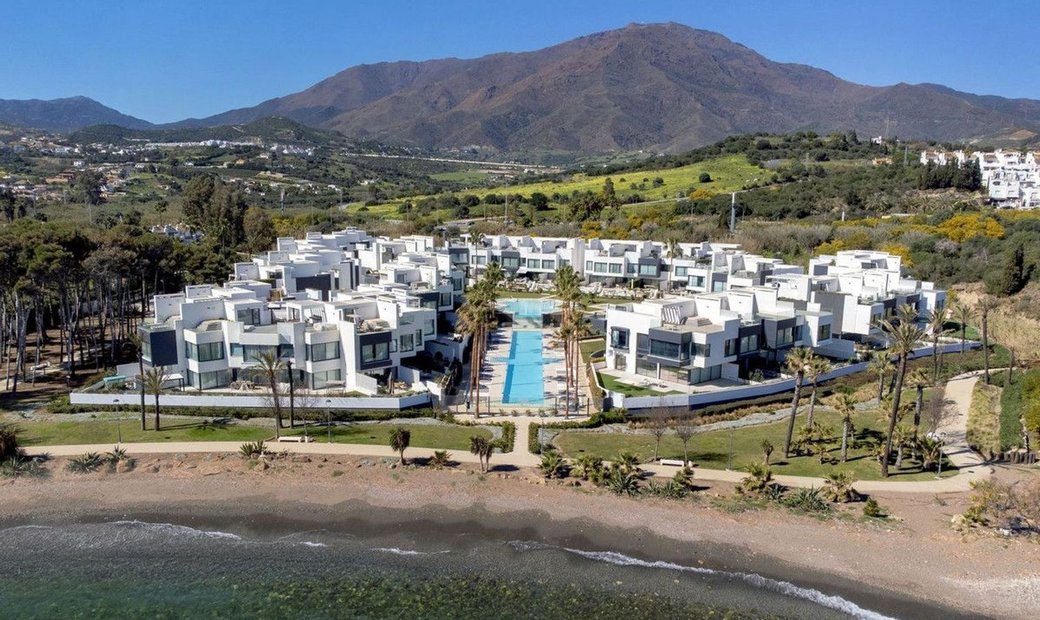 Estepona Townhouse In Estepona, Andalusia, Spain For Sale (14827726)